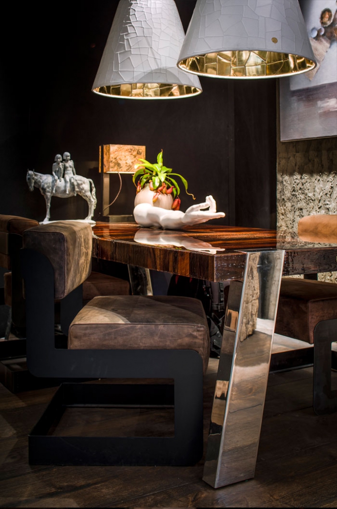 BIG STEEL CHAIR - Osiris Hertman