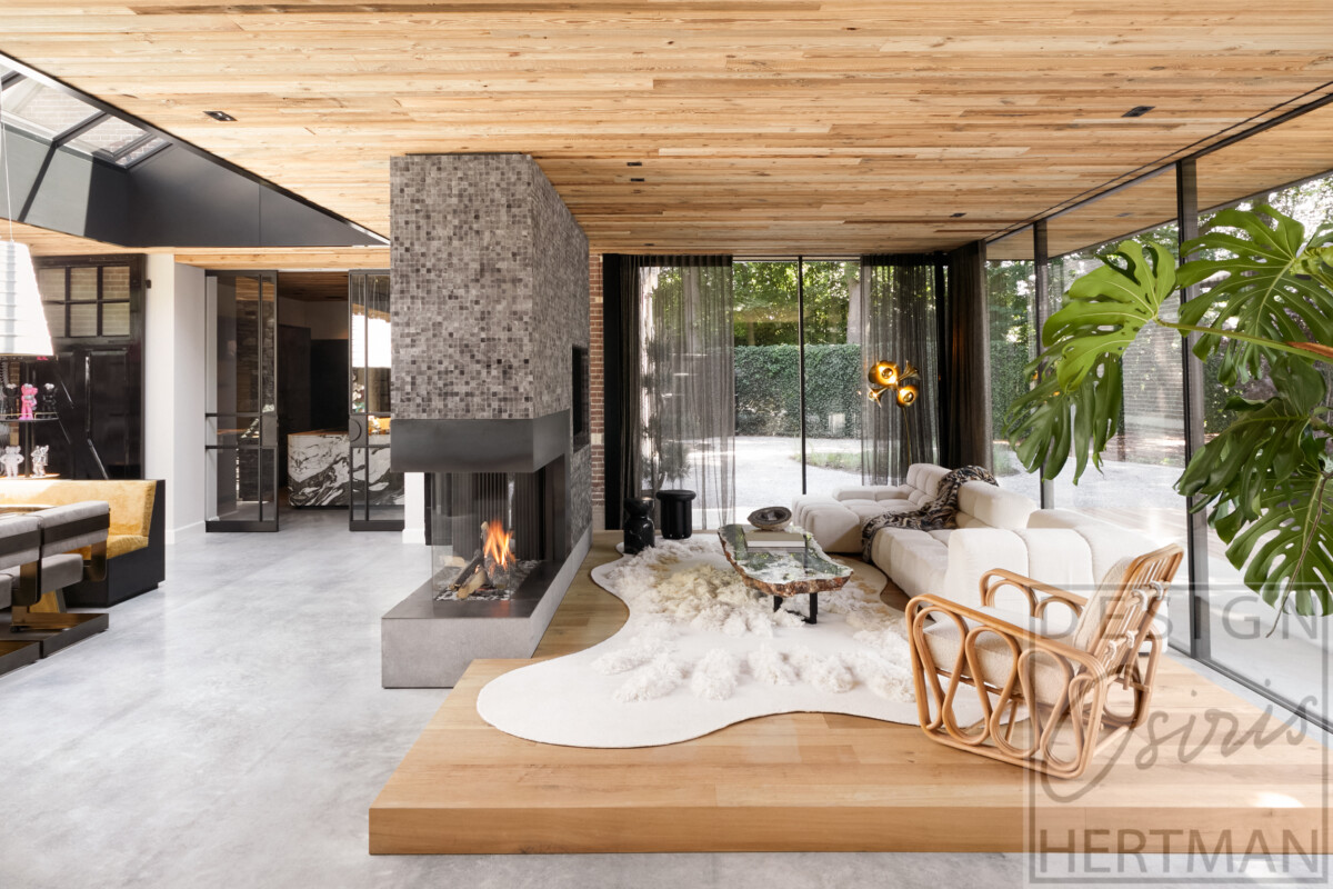 HOME - Osiris Hertman